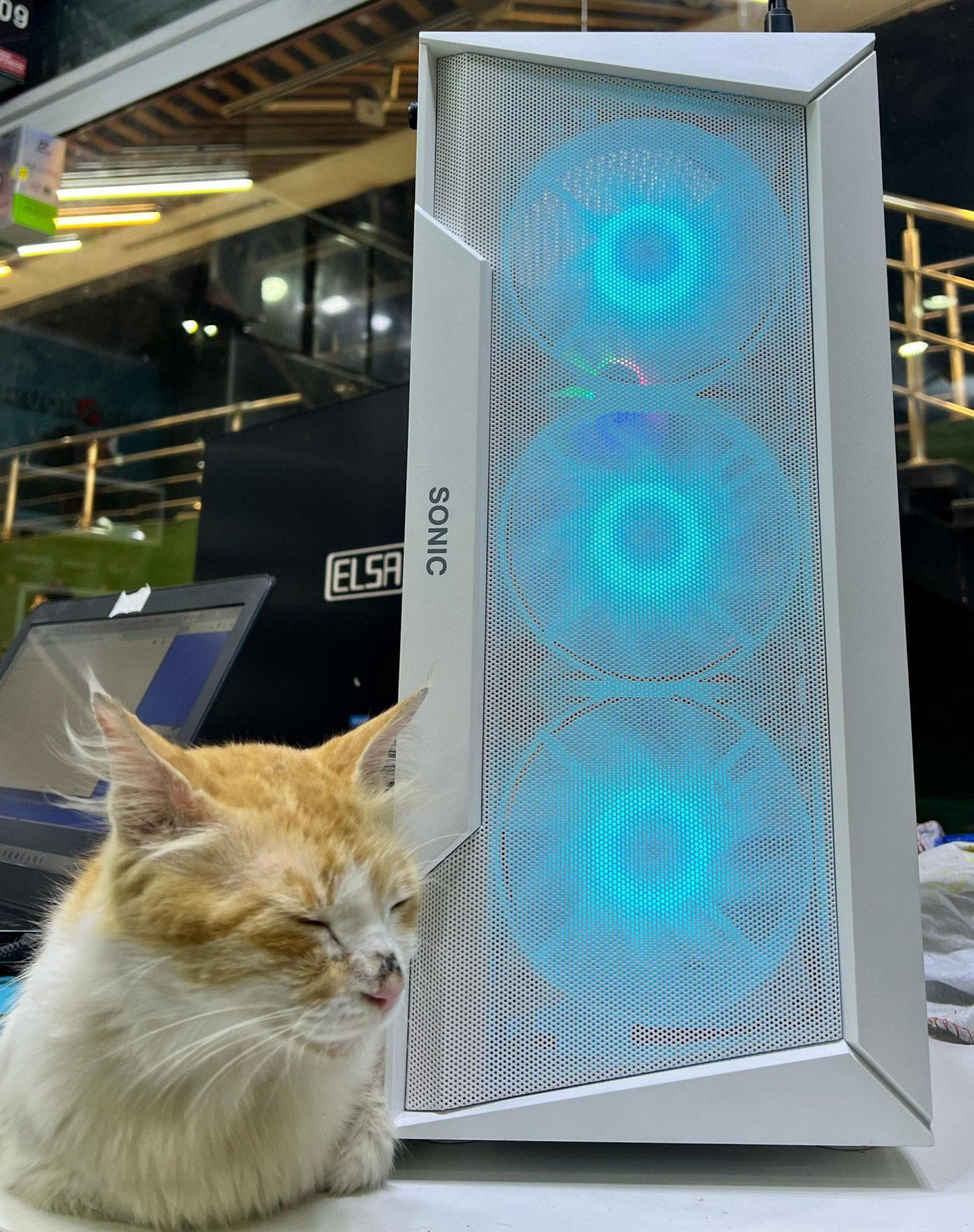 SONIC R28 White MidTower PC Case with 3X ARGB Case-Controlled Fans ...